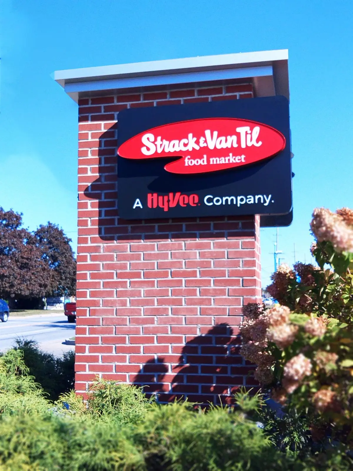 Why Refurbishing Your Signage Is a Smart Investment - Legacy Sign Group